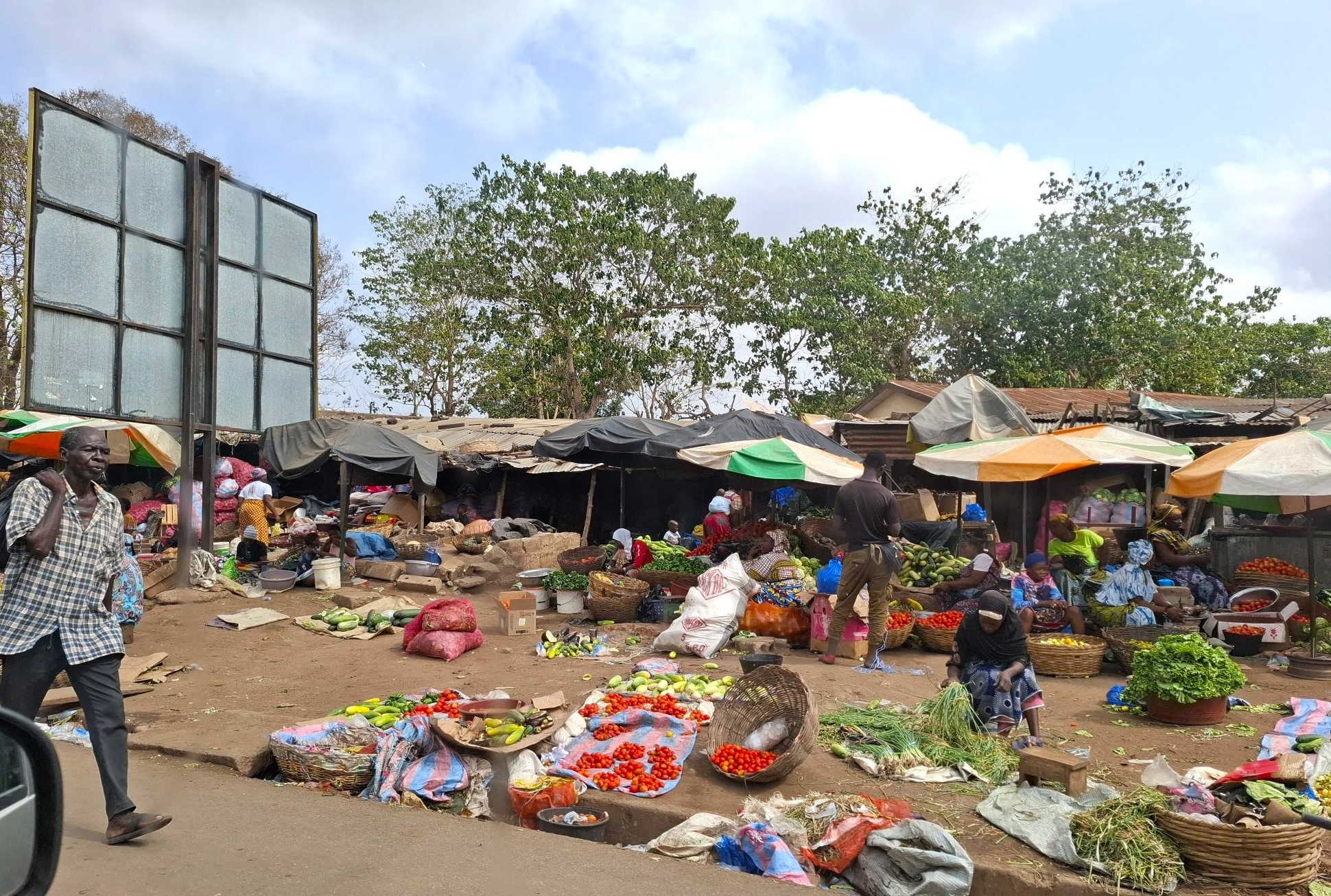 Ivory Coast Currency: How to Pay in 2026